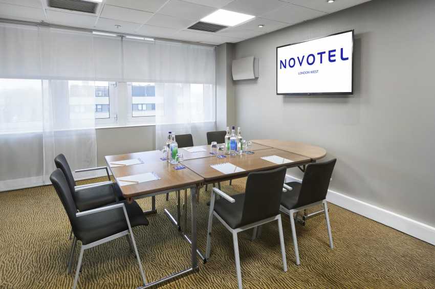 St Emilion, Novotel London West
